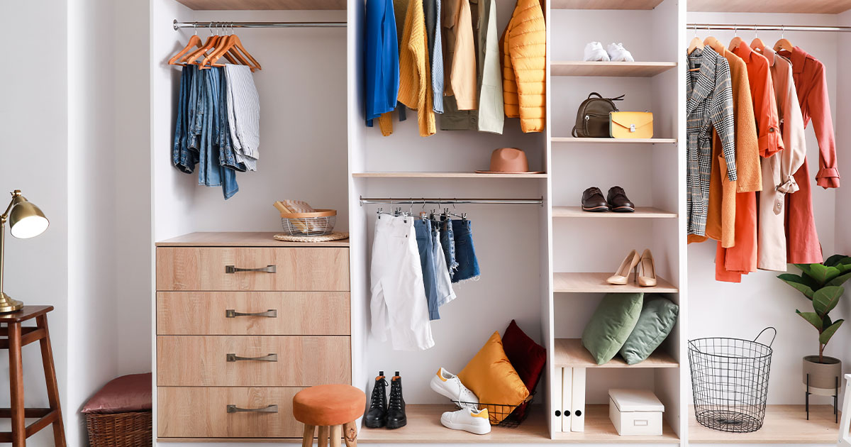 Pull-Out Closet in Maple Valley, WA